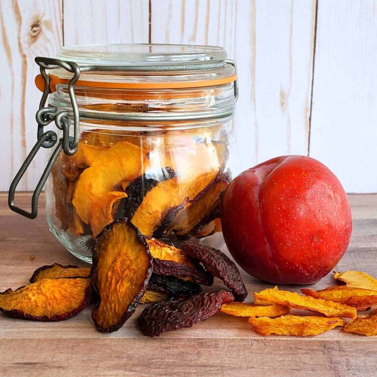 How to Dehydrate Raspberries and Make Raspberry Powder - The Purposeful ...